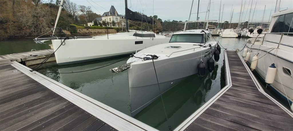 Loxo 32 Hors-bord - POGO STRUCTURES